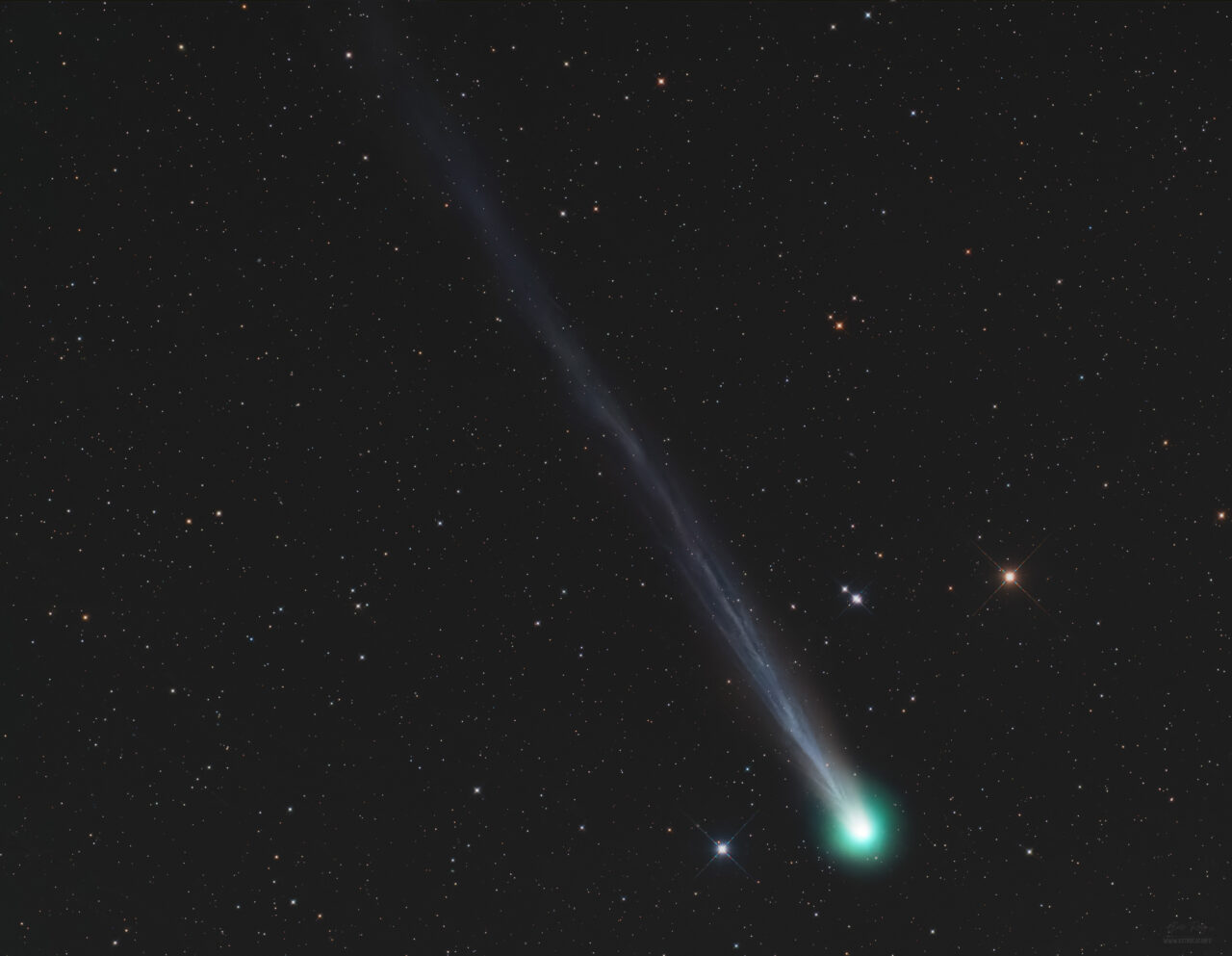 Comet 2025/A6 (Lemmon) two telescopes, Oct.1 | Astrocat